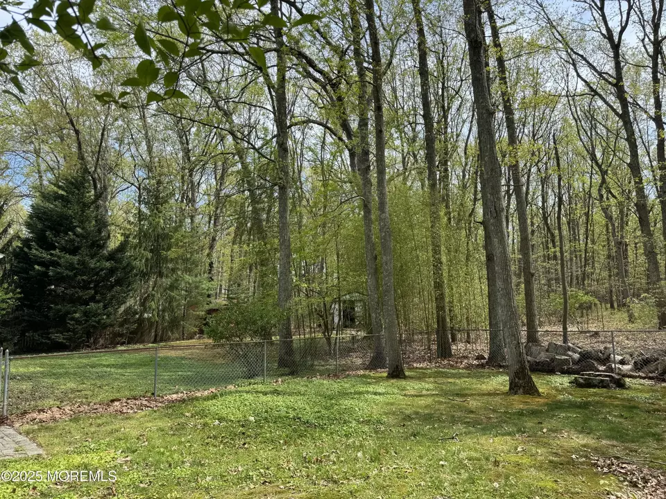 422 Leesville Rd, Jackson, NJ 08527 | MLS# 22512810 | 5 Photos - Movoto