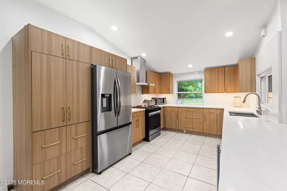 606 Deal Rd, Oakhurst, NJ 07755 | MLS# 22515852 | 30 Photos - Movoto