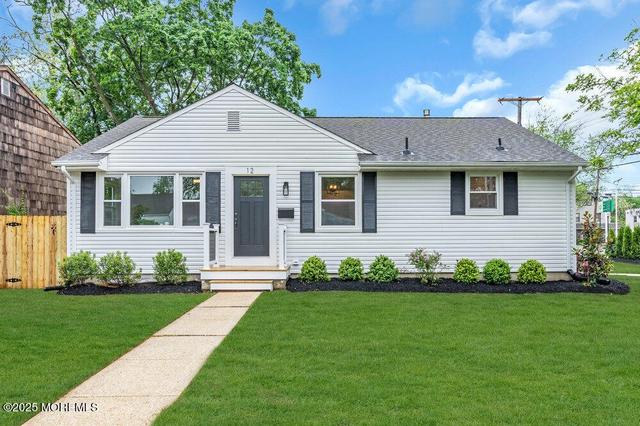 12 Colonial Ct, Fair Haven, NJ 07704 | MLS# 22516435 | 28 Photos - Movoto