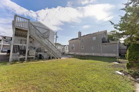 118 W Rosemary Rd, Wildwood Crest, NJ 08260 | 53 Photos - Movoto