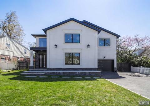 107 Broad Ave, Leonia, NJ 07605 - Movoto.com