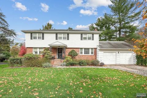 539 Ruckman Rd, Closter, NJ 07624 | 28 Photos | MLS #22041357 - Movoto