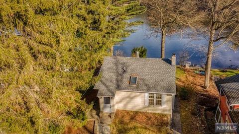 5 Rosemont Ave, West Milford, NJ 07480 | 27 Photos | MLS #23001005 - Movoto