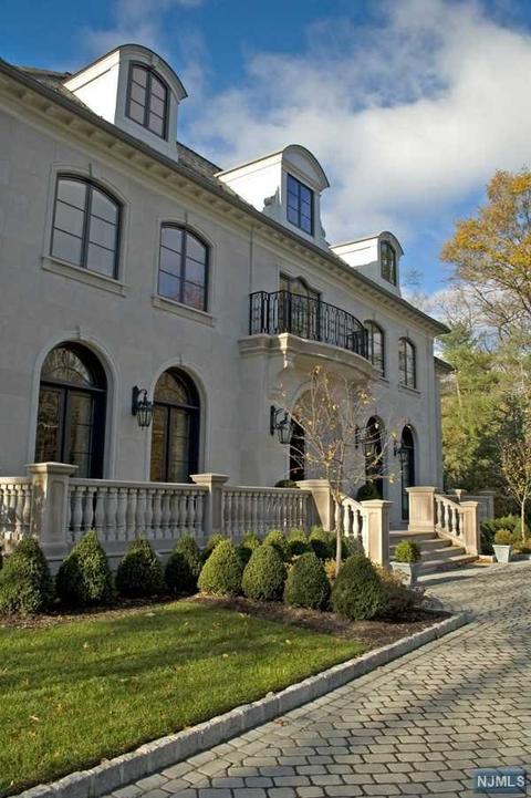 16 Dogwood Ln, Alpine, NJ 07620 | 40 Photos | MLS #23004773 - Movoto