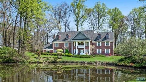 60 Brookside Dr, Upper Saddle River, NJ 07458 | 45 Photos | MLS ...