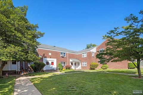 460 Heath Pl #41, Hackensack, NJ 07601 | 20 Photos | MLS #23015888 - Movoto