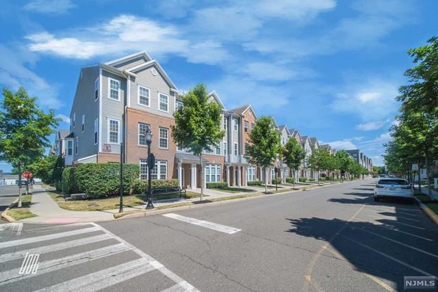 6 Wood Ridge NJ 2-2 Bedroom Homes for Sale - Movoto