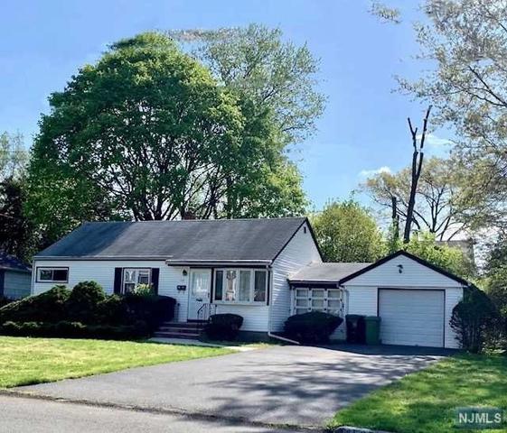 452 Oregon St, Paramus, NJ 07652 | 21 Photos - Movoto