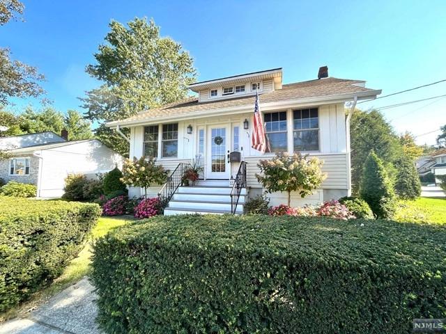 406 Rochelle Ave, Rochelle Park, NJ 07662 | 1 photo - Movoto