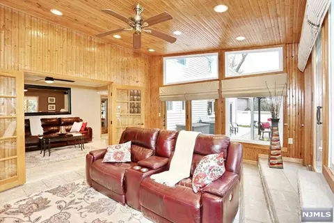 4 Roberts Rd, Montvale, NJ 07645 | 46 Photos - Movoto