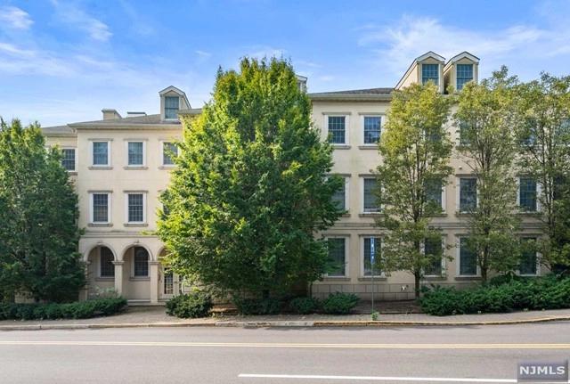 180 Edgewater Rd #1H, Cliffside Park, NJ 07010 | 16 Photos - Movoto