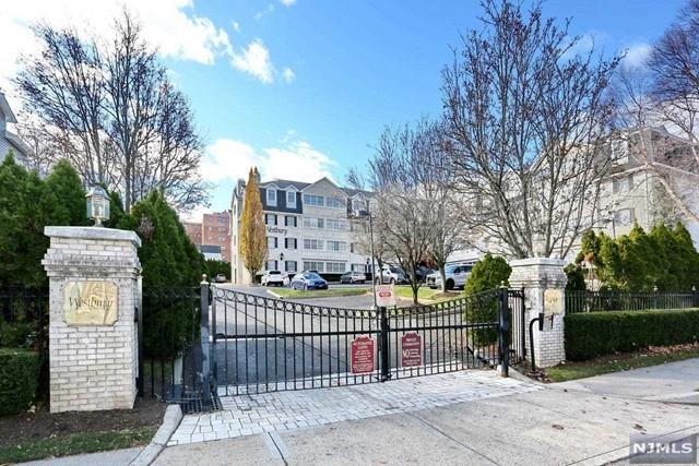 131 Clinton Pl #201, Hackensack, NJ 07601 | 42 Photos - Movoto