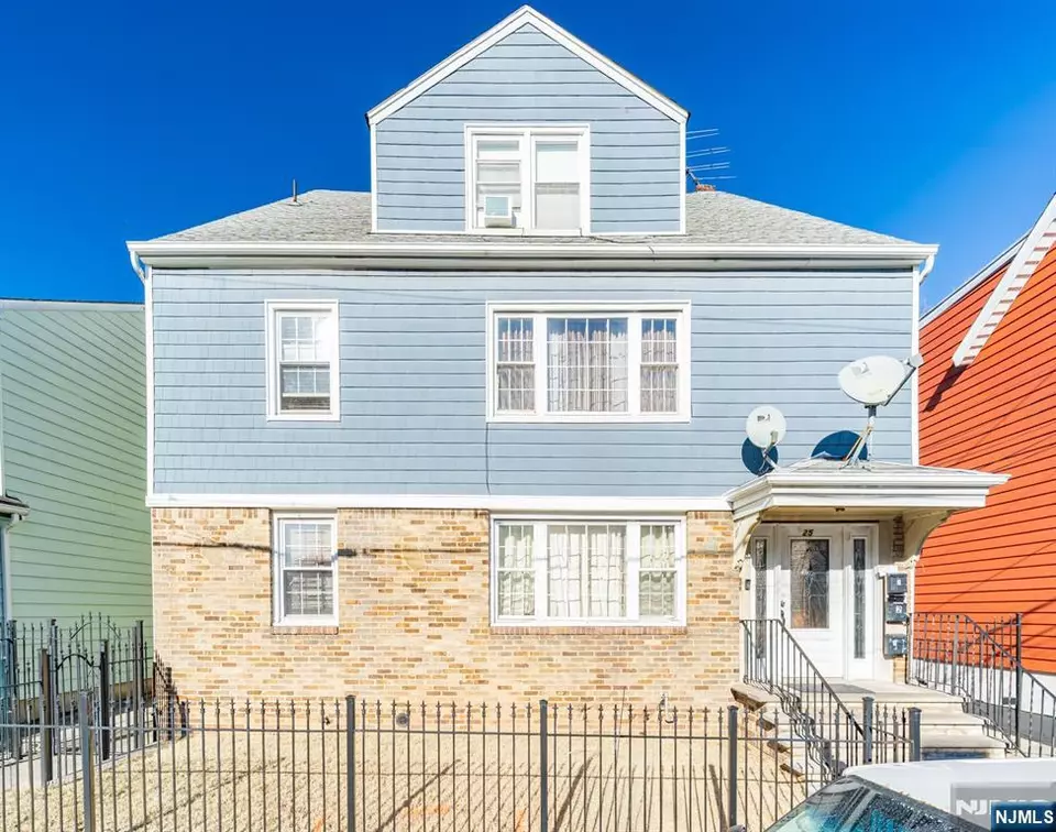 25-27 Shaw Ave, Newark, NJ 07112 | MLS# 25005966 | 6 Photos - Movoto