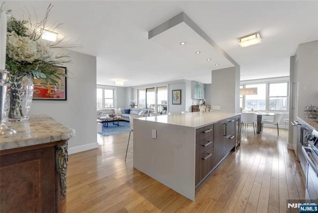 555 North Ave #24N, Fort Lee, NJ 07024 | MLS# 24050282 | 20 Photos - Movoto