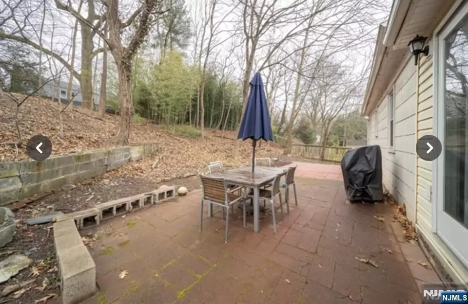 66 Dean Dr, Tenafly, NJ 07670 | MLS# 25011663 | 2 Photos - Movoto