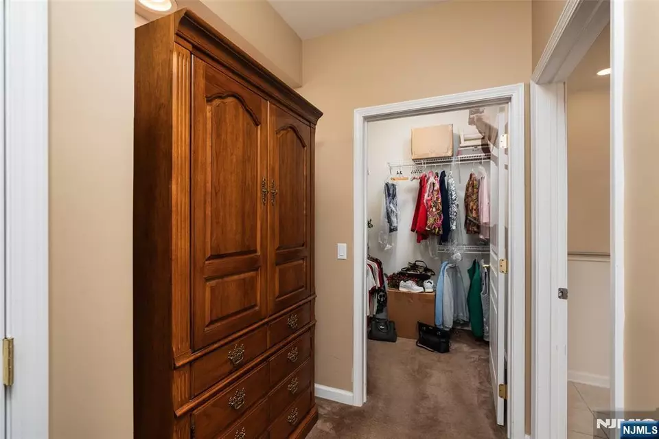 10416 Warrens Way, Wanaque, NJ 07465 | MLS# 25020463 | 29 Photos - Movoto