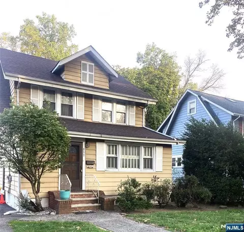 857 Garrison Ave, Teaneck, NJ 07666 | MLS# 25034618 | 5 Photos - Movoto