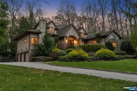 132 Dimmig Rd, Upper Saddle River, NJ 07458 - Movoto