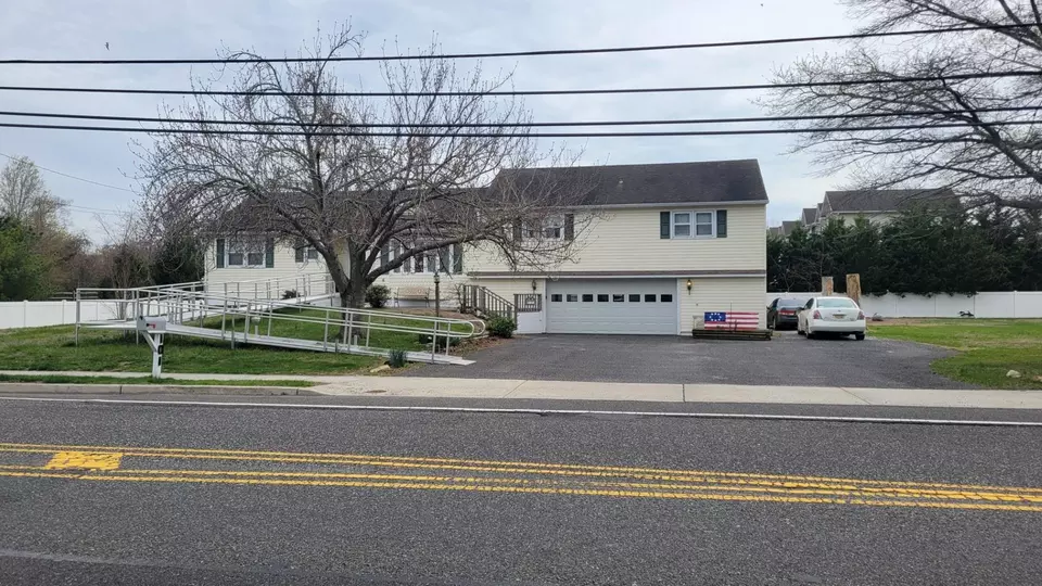 101 Rio Grande Ave, Rio Grande, NJ 08242 | MLS# 251090 | 3 Photos - Movoto