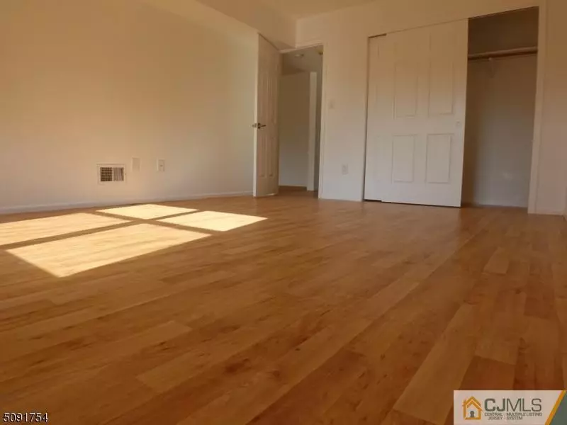 340 Sharon Garden Ct, Woodbridge, NJ 07095 | MLS# 2250156M | 36 Photos - Movoto