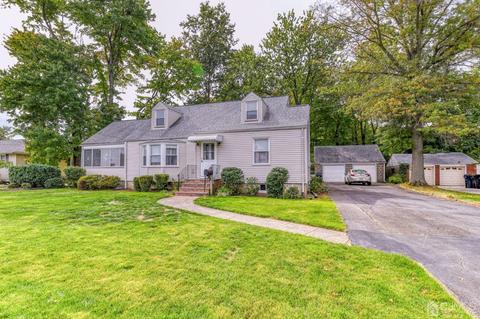 564 4th Ave, North Brunswick, NJ 08902 | 30 Photos | MLS #2304369R - Movoto