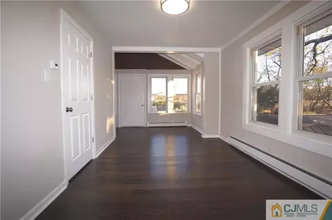 5 Wedgewood Ave, Woodbridge, NJ 07095 | 21 Photos - Movoto