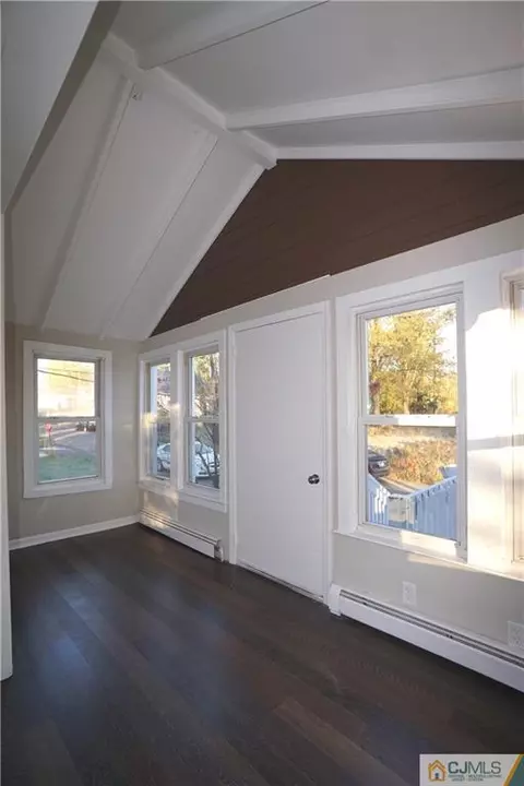 5 Wedgewood Ave, Woodbridge, NJ 07095 | 21 Photos - Movoto