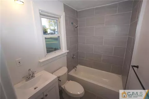 5 Wedgewood Ave, Woodbridge, NJ 07095 | 21 Photos - Movoto