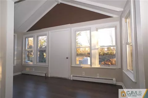 5 Wedgewood Ave, Woodbridge, NJ 07095 | 21 Photos - Movoto