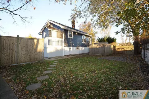 5 Wedgewood Ave, Woodbridge, NJ 07095 | 21 Photos - Movoto