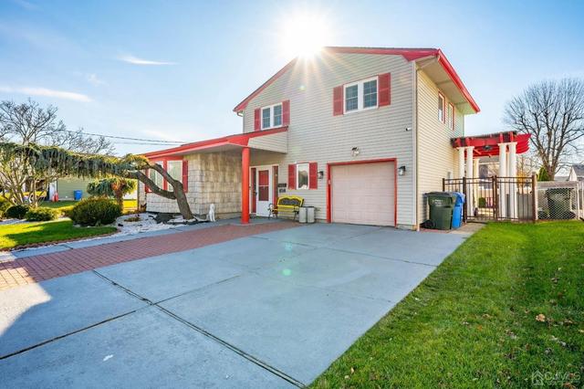 Port Reading, NJ Single Family For Sale - Movoto