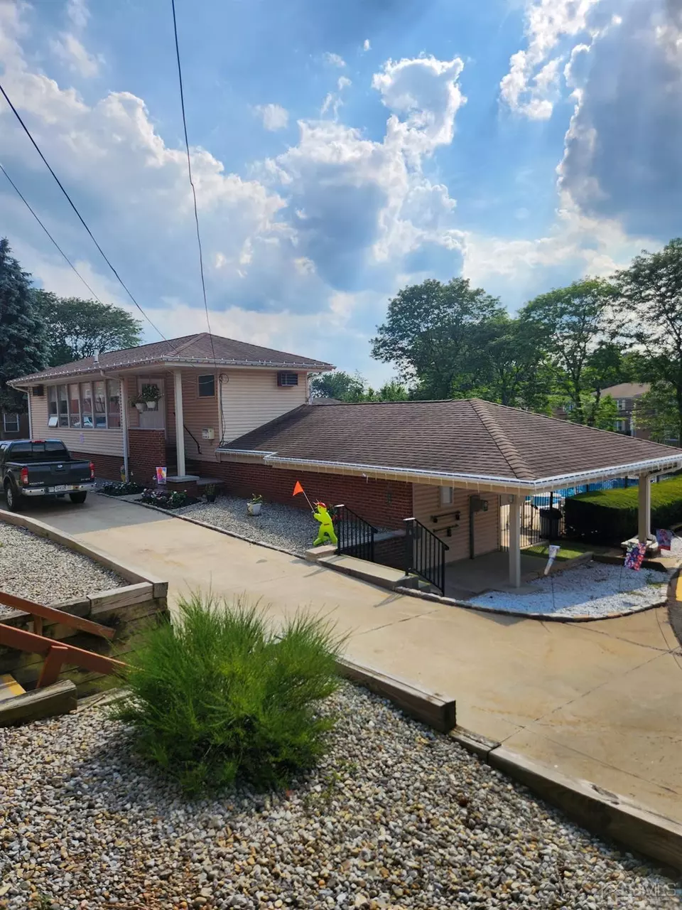 34 York Dr #3B, Edison, NJ 08817 - Movoto