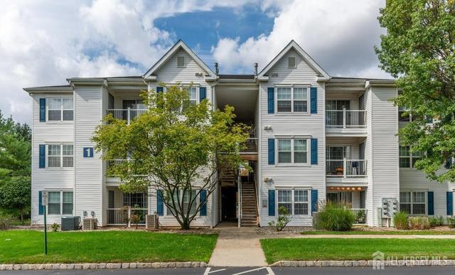 134 Waterford Dr, Edison, NJ 08817 | 22 Photos - Movoto