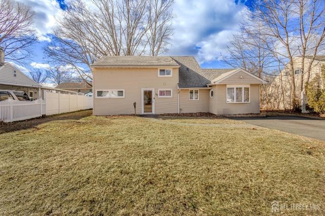 39 Southwood Dr, Old Bridge, NJ 08857 | MLS# 2508795R | 36 Photos - Movoto