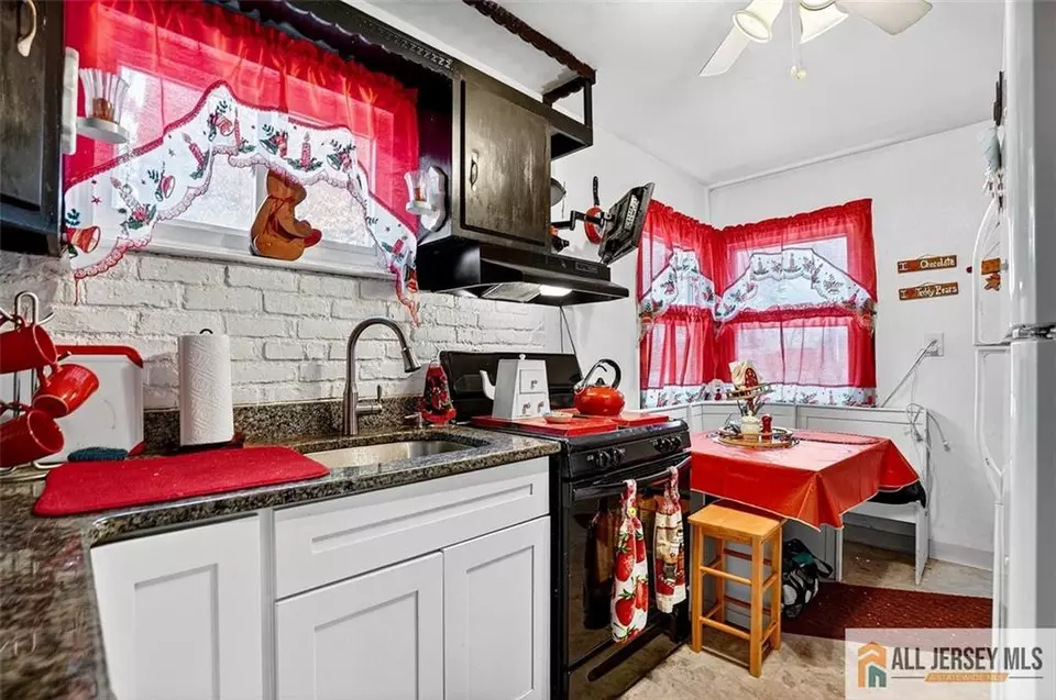 84 S Inman Ave, Avenel, NJ 07001 | MLS# 2660894M | 27 Photos - Movoto