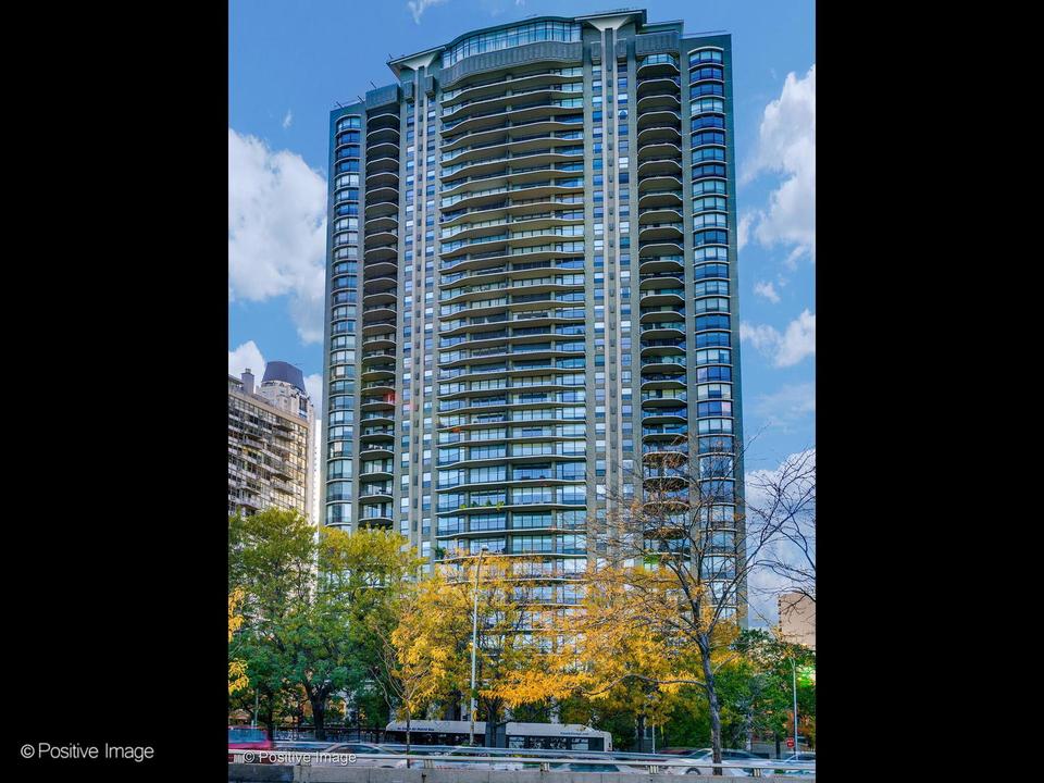 1040 N Lake Shore Dr #26B, Chicago, IL 60611 | 23 Photos - Movoto