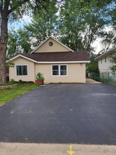 608 Daisy Ln, Round Lake Beach, IL 60073 | 36 Photos | MLS #11629201 ...