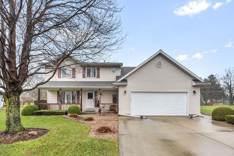 469 N Mulberry St, Herscher, IL 60941 | 30 Photos | MLS #11686186 - Movoto