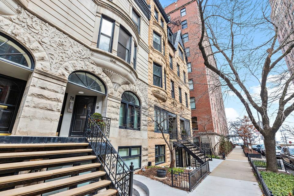 78 Elm St #3, Chicago, IL 60611 | 31 Photos - Movoto