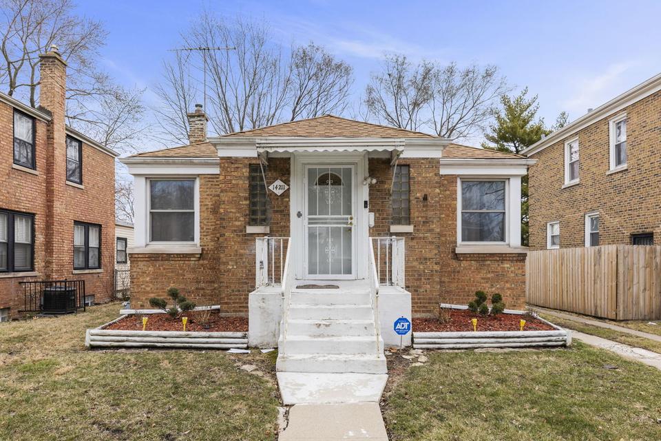 14211 S Michigan Ave, Riverdale, IL 60827 - Movoto