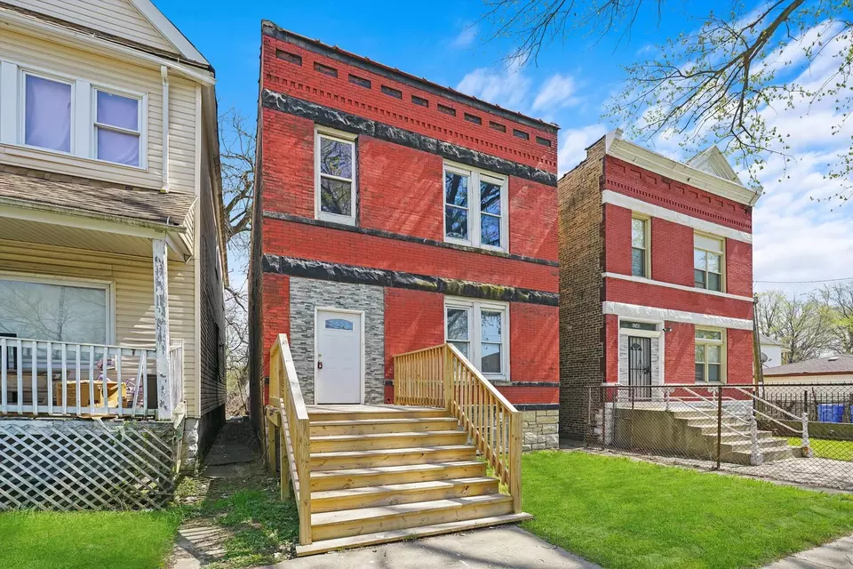 5743 S Emerald Ave, Chicago, IL 60621 | 27 Photos - Movoto