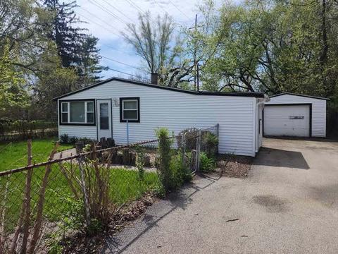 1303 Harlem Rd, Machesney Park, IL 61115 | 14 Photos - Movoto