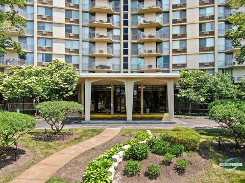40 N Tower Rd #6M, Oak Brook, IL 60523 | 21 Photos | MLS #11815501 - Movoto