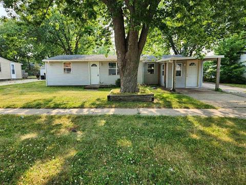 7434 Cadet Rd, Machesney Park, IL 61115 | 11 Photos | MLS #11811116 ...