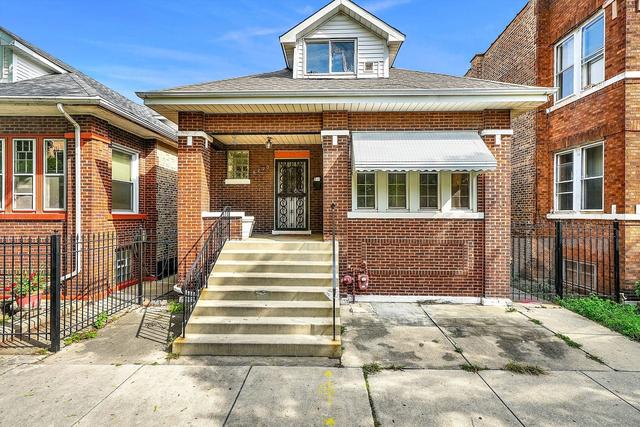 6223 S Troy St, Chicago, IL 60629 | 33 Photos - Movoto