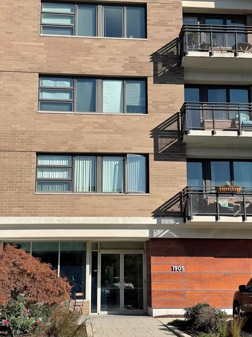 1905 S Wolf Rd #207, Hillside, IL 60162 | 9 Photos - Movoto