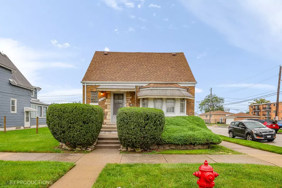 12759 Honore St, Blue Island, IL 60406 | 20 Photos - Movoto