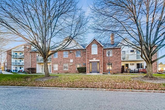 1311 Cunat Ct #1C, Lake In The Hills, IL 60156 | 23 Photos - Movoto