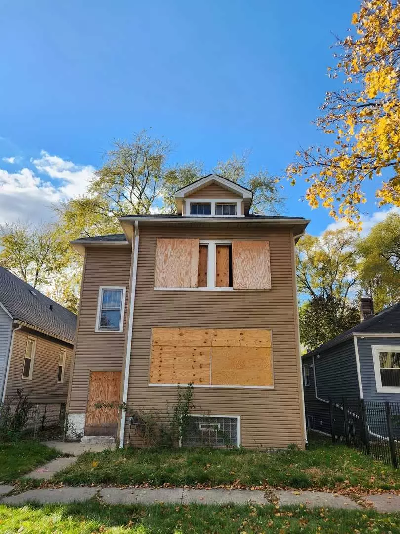 11612 S Yale Ave, Chicago, IL 60628 | 8 Photos - Movoto