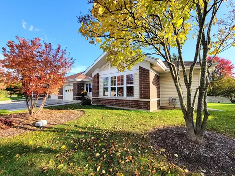 Lindenhurst, IL Homes For Sale & Real Estate - Movoto